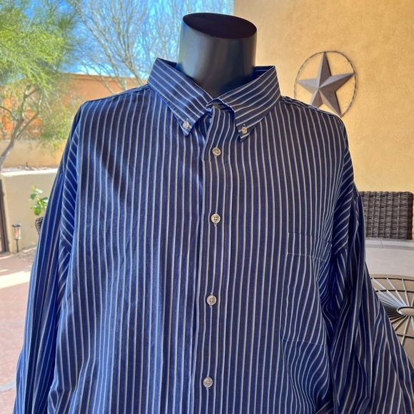 Roundtree & Yorke | Shirts | Roundtree And Yorke Long Sleeve Button Up ...